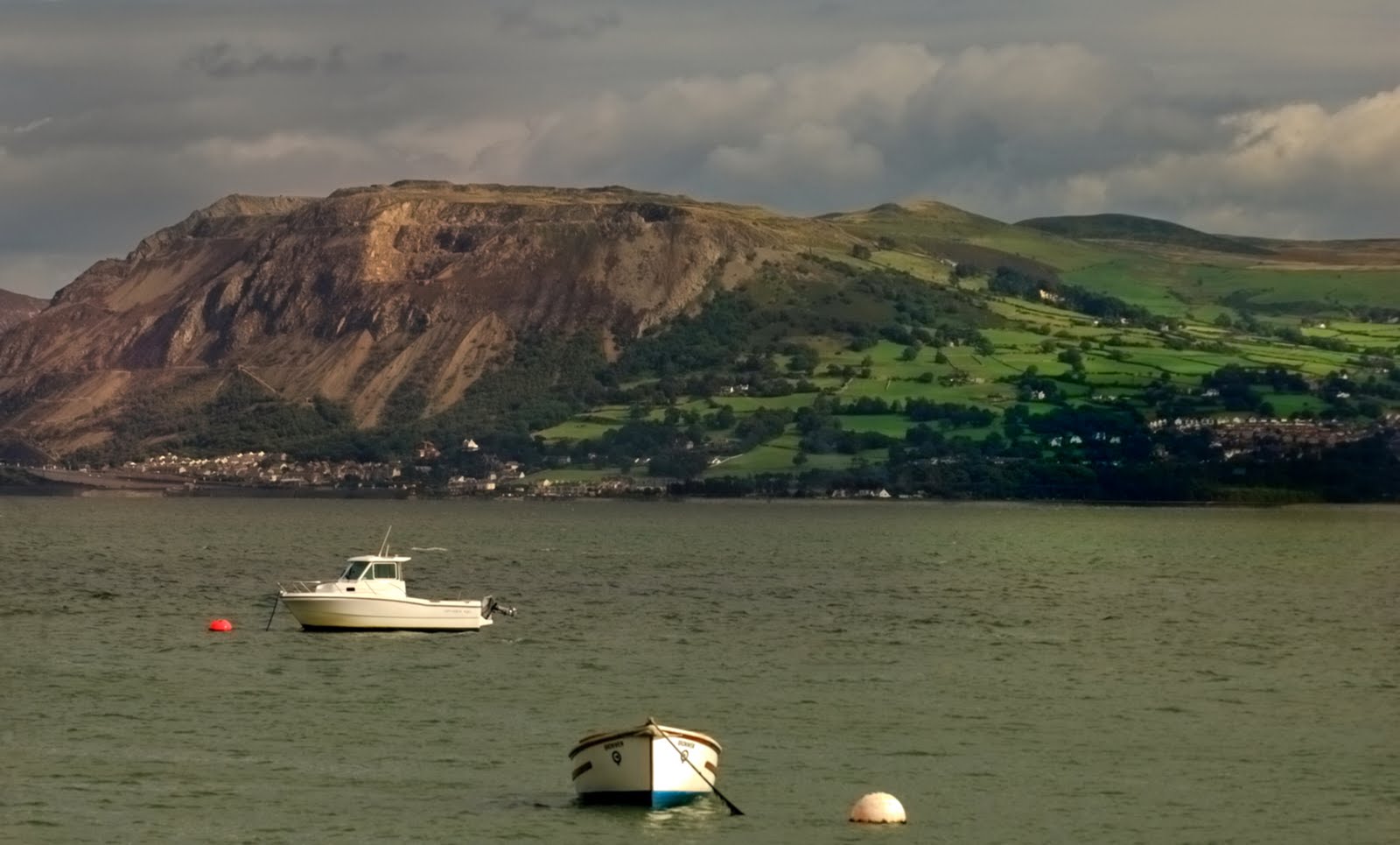 Gaizy's Mystery Files: The Mysterious Lost Land of Llys Helig