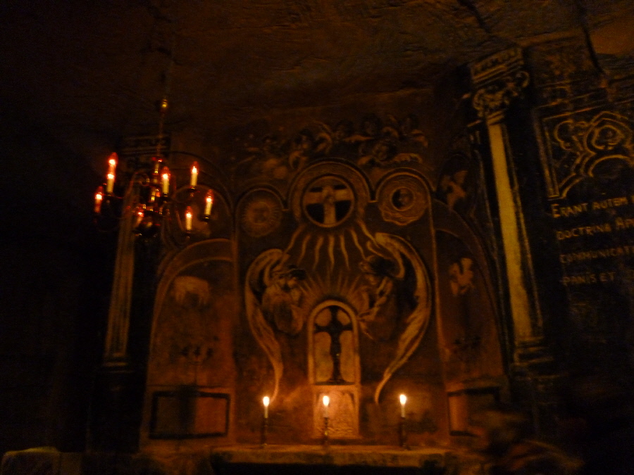 Girl in Geilenkirchen: Valkenburg Castle and Velvet Cave