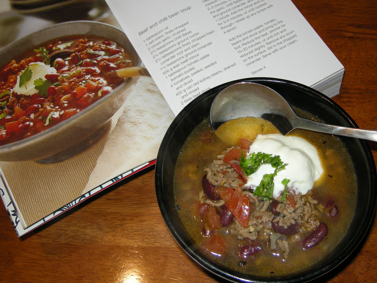 Ms Pink Piglet's World: The Best Beef Chilli Bean Soup... Because...