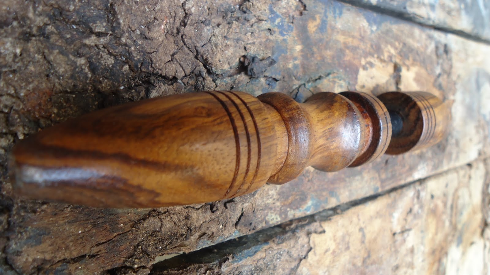 Damascus World: Wooden Fire Piston