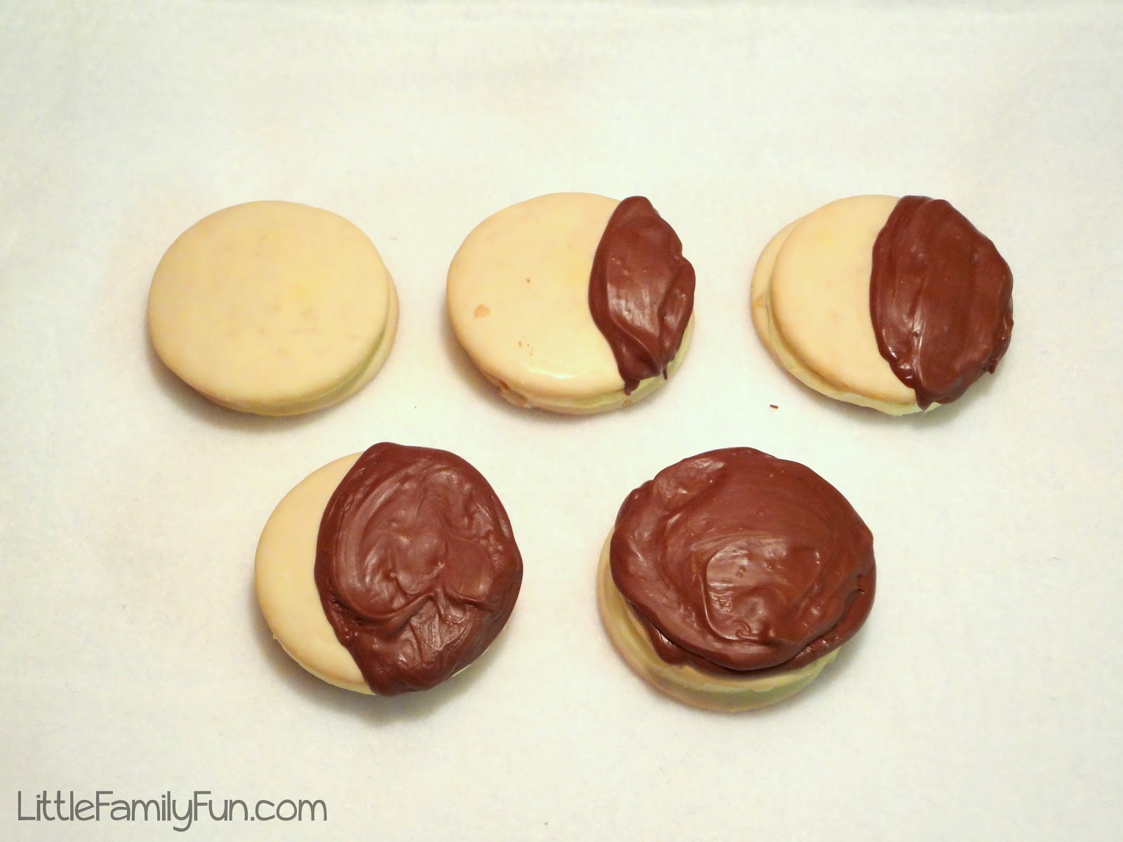 Little Family Fun: Phases of the Moon Pie