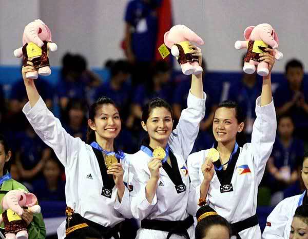 bradpetehoops: Poomsae Taekwondo Philippine Team
