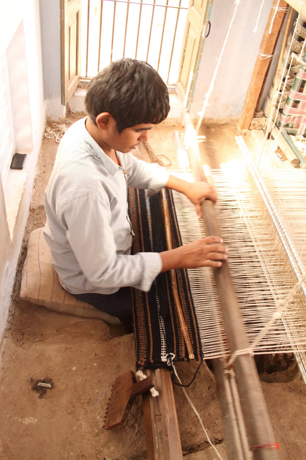 Photography and beyond: "Kharad"- Carpet weaving technique of Kutchh