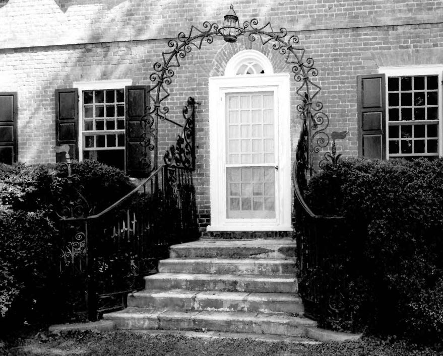 History Between the Waters: Secrets of the Beverly Plantation Arch Revealed