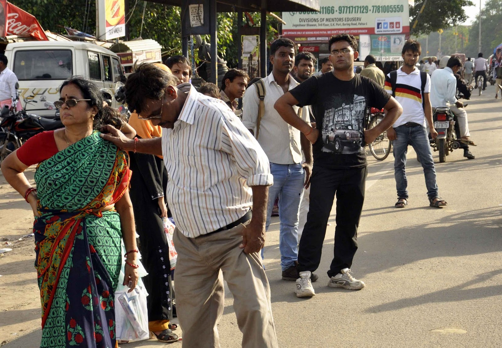 View Patna: Patnaites feel the heat of auto-rickshaw strike