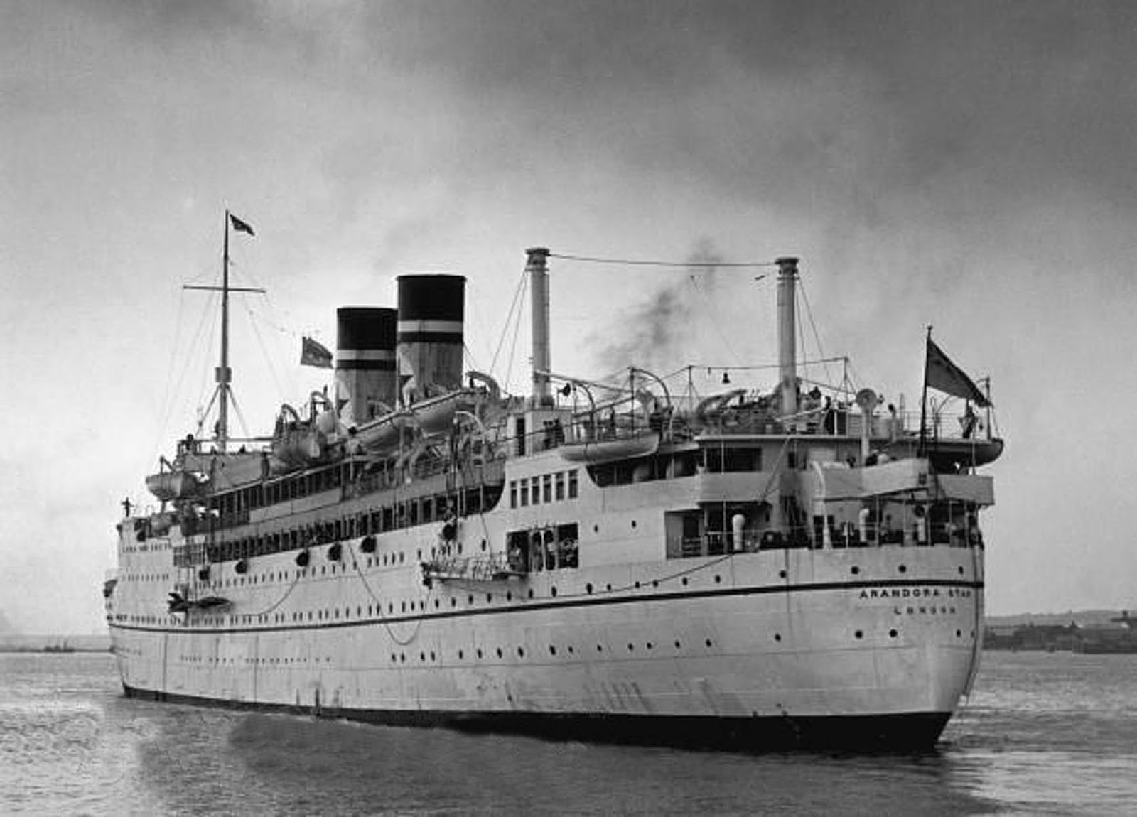 Military Analysis: Hell Ship England I.