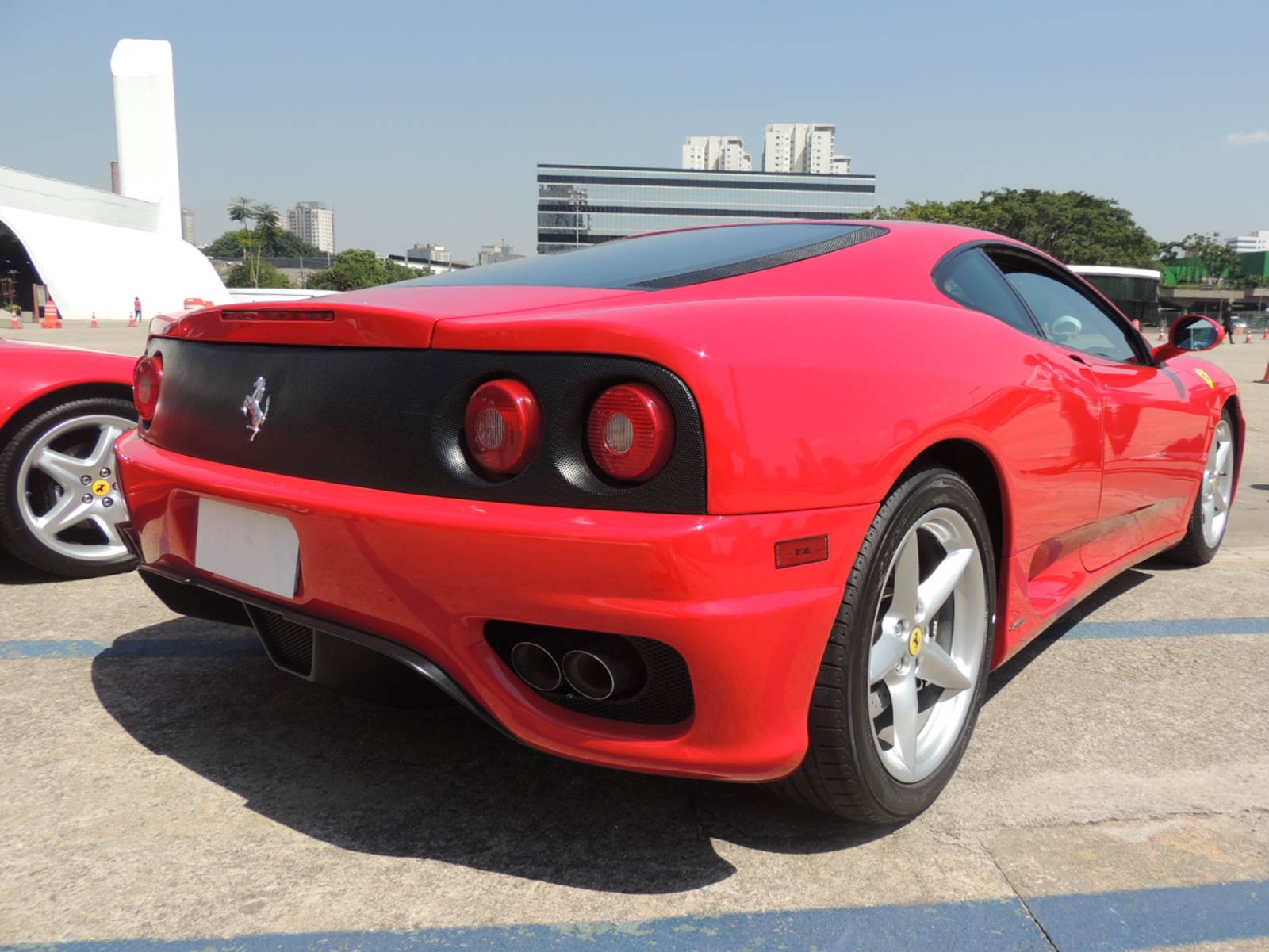 Shell mostra tecnologia de lubrificação em teste com Ferrari