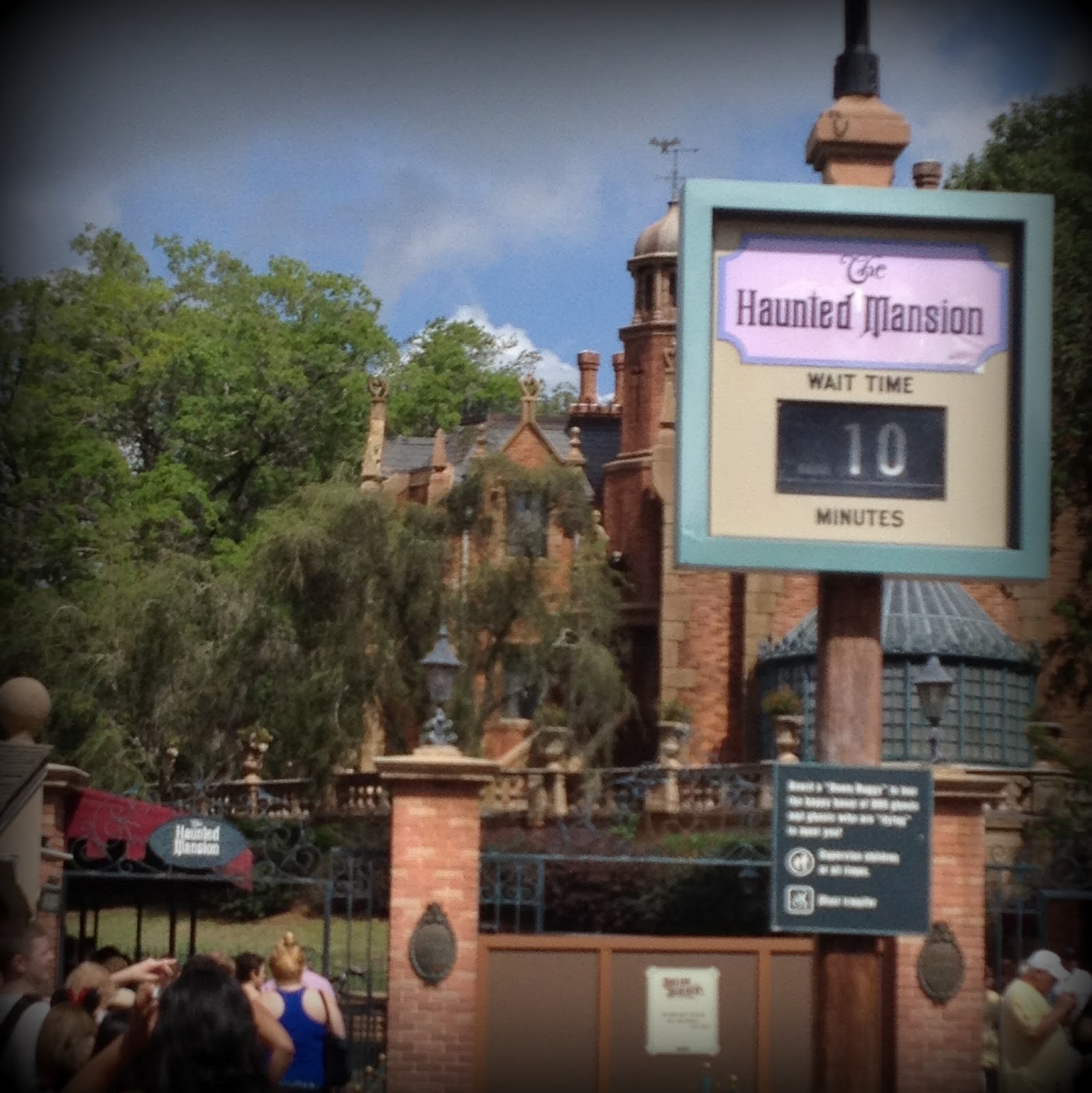 WobiSobi: Sunday with Sailor Sam: Sam goes to Walt Disney World.