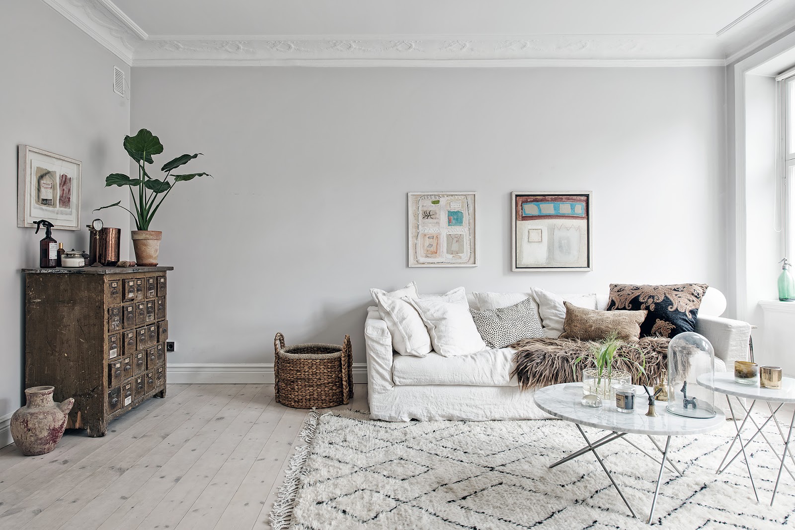 Bej, crem și accente pastelate de culoare într-un apartament de 106 m² ...