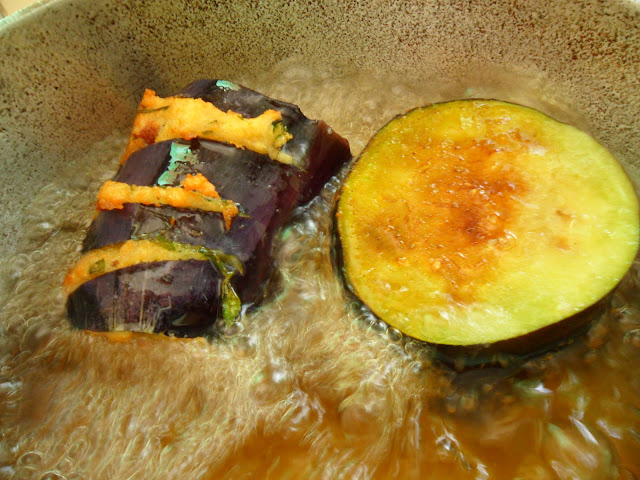 Mulignana 'Mbuttunata ( Berinjelas Recheadas a Moda Cilentana)