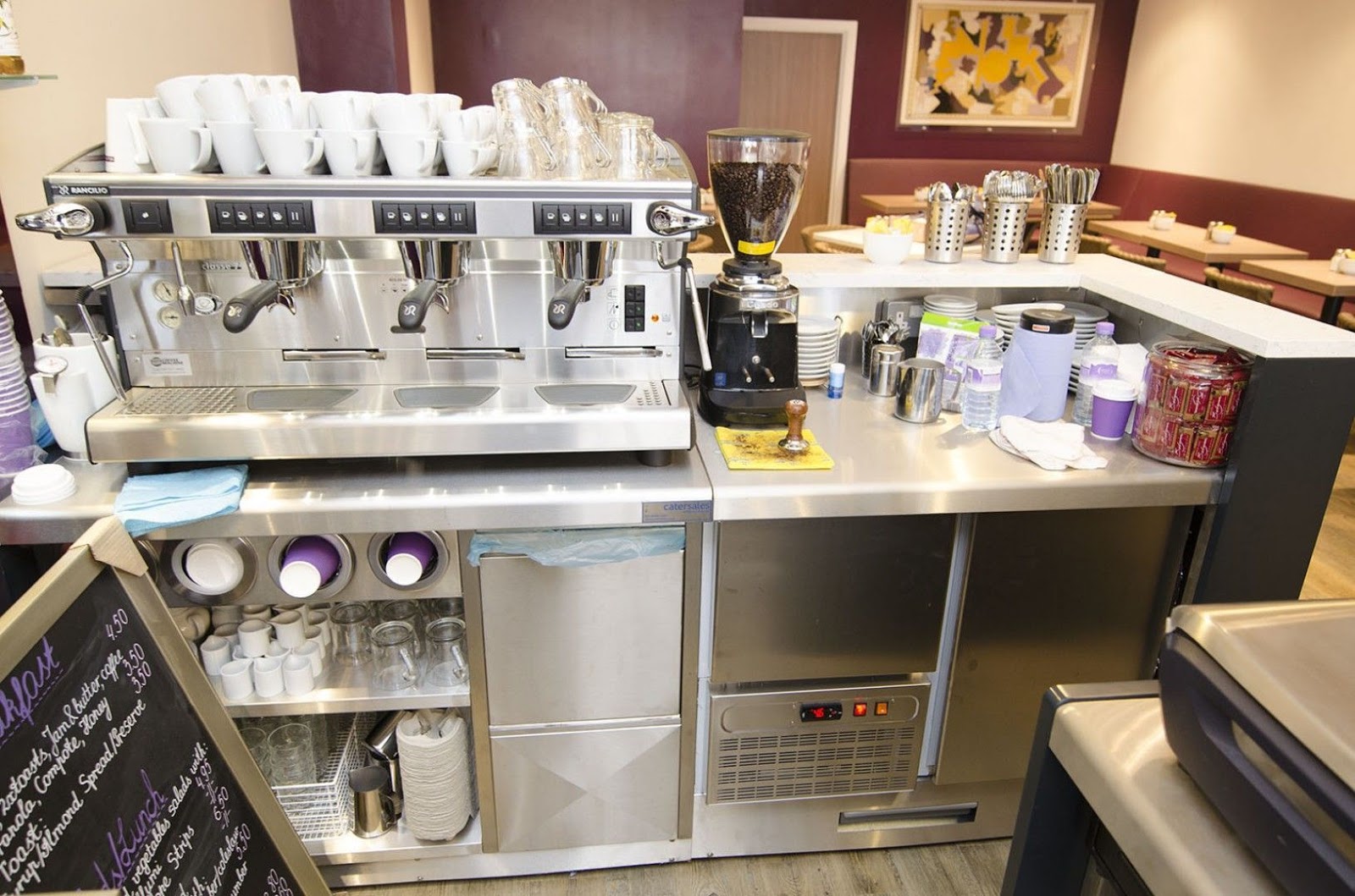 coffee shop counter layout - Interior Design