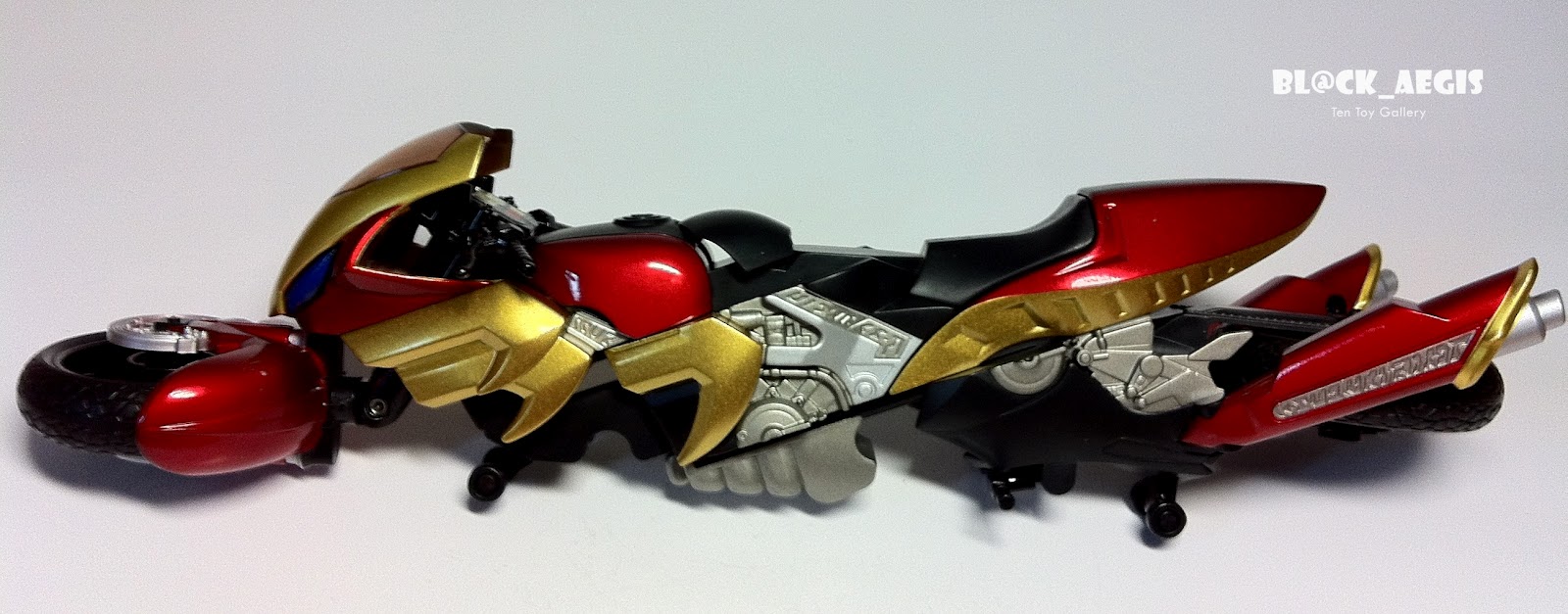 Ten Toy Gallery: Review: DX Machine Tornado