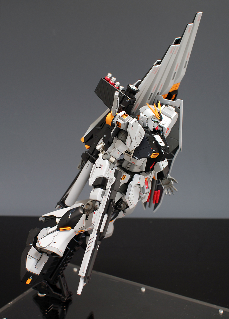 GUNDAM GUY: HGUC 1/144 RX-93 v Gundam - Customized Build