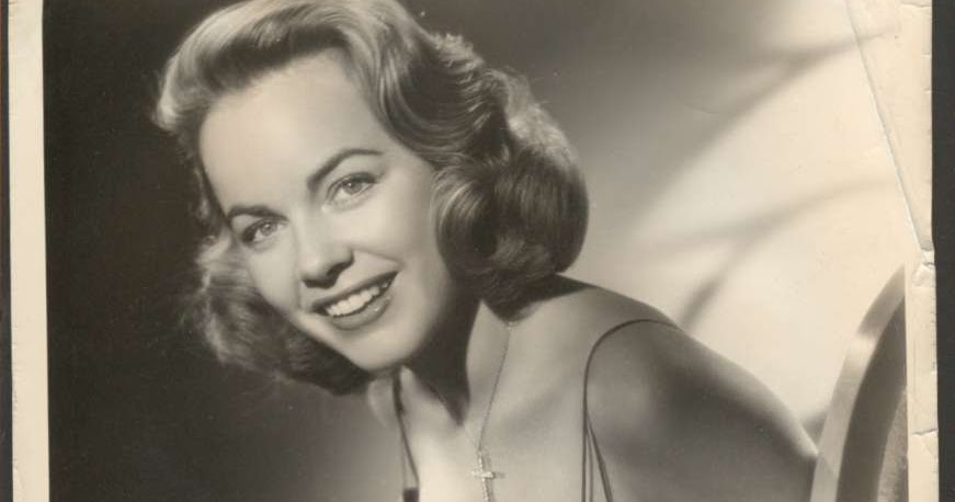 Slice of Cheesecake: Terry Moore, pictorial