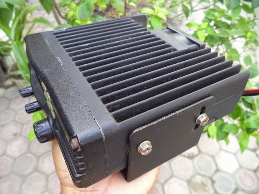 MEDAN RADIO: Icom IC-V8000