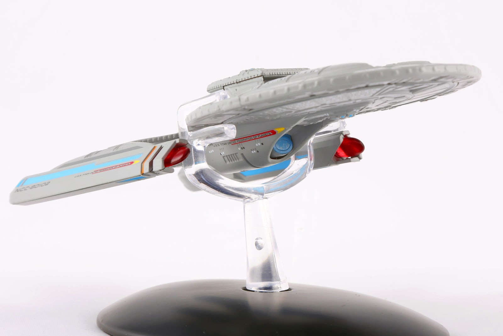 The Trek Collective: Review: The Official Starships Collection - USS Titan