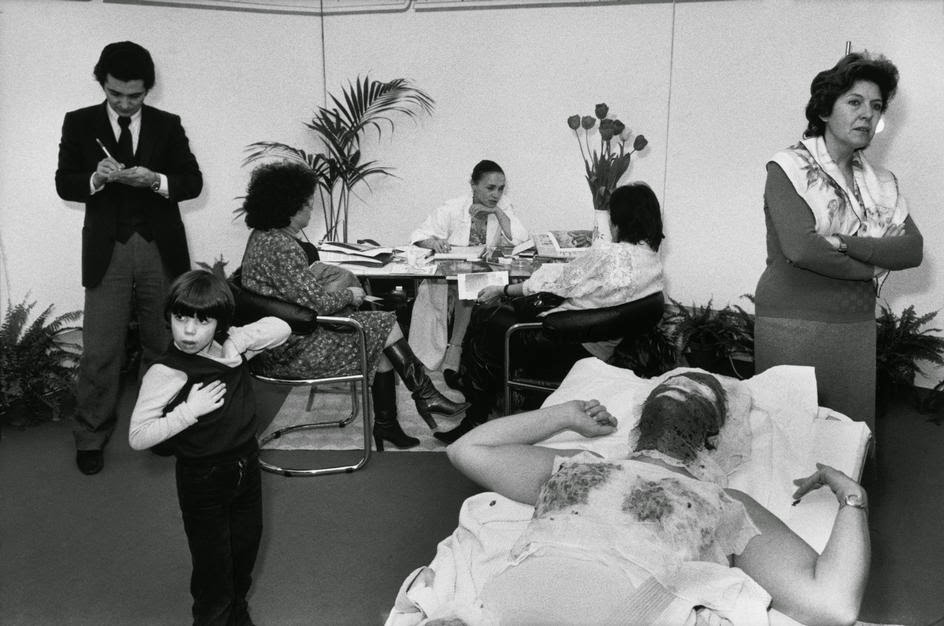 OLTRE IL MURO: ARTE e FOTOGRAFIA: RICHARD KALVAR | PHOTOGRAPHER