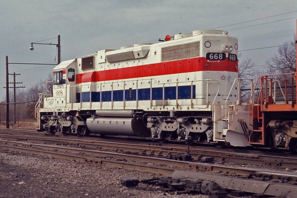 Towns and Nature: Griffith, IN: EJ&E Railfan Action