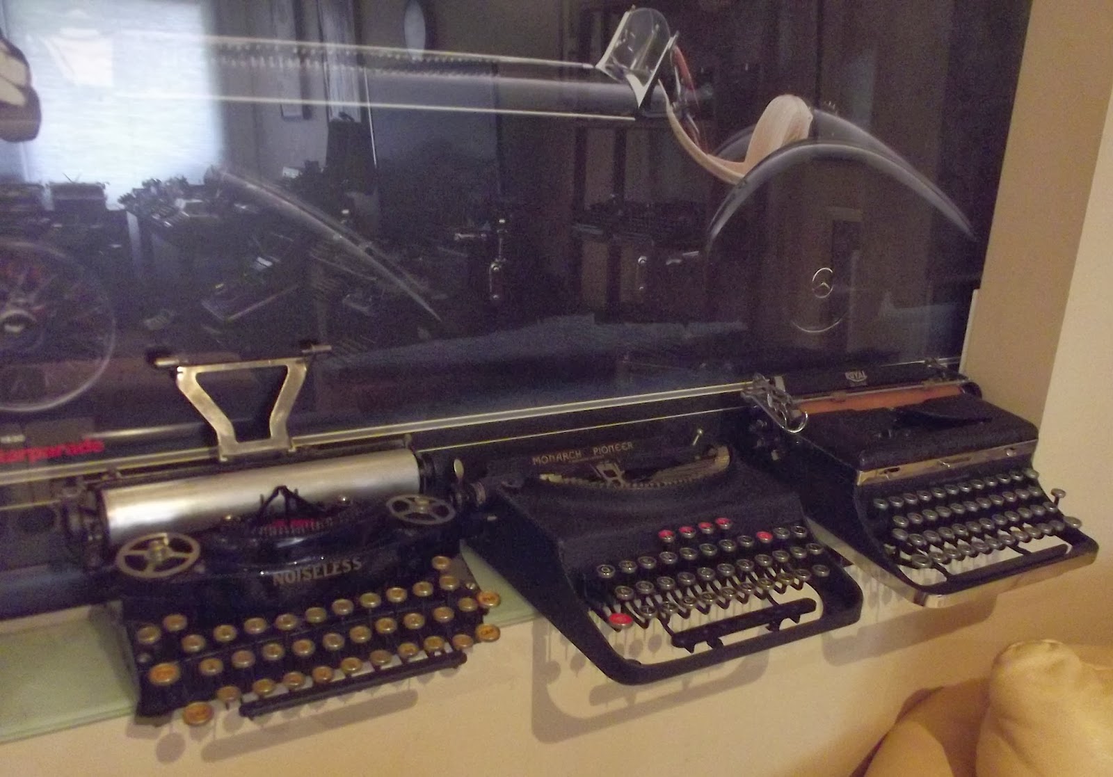 oz.Typewriter: Typewriters on Display