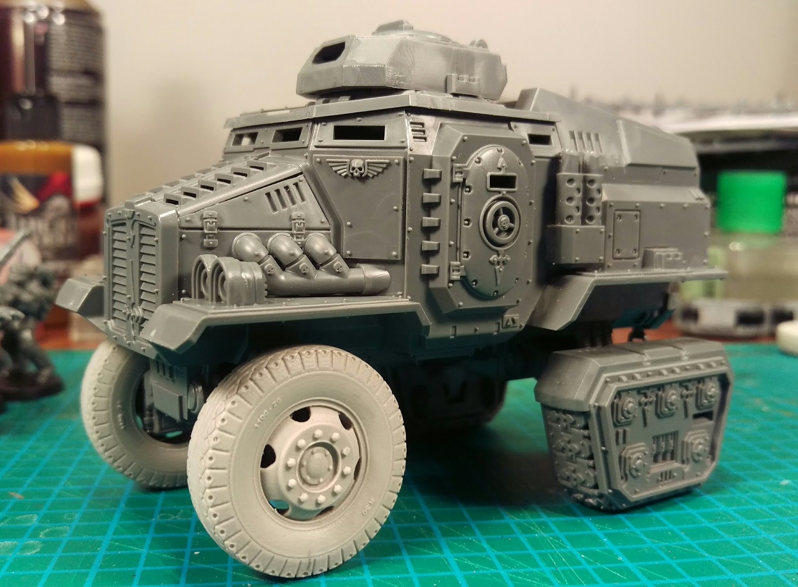 The Miniature Apocalypse: Tempestus Scion Taurox-halftrack - pimp my ...