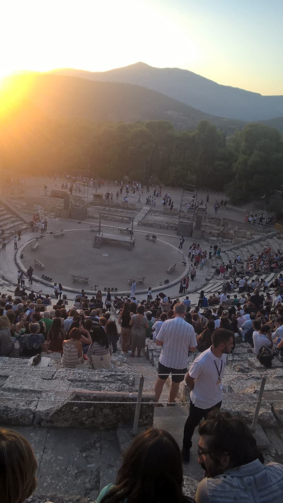 ΦΙΛΟΛΟΓΟ ΠΟΡΕΙΑ ΤΟ ΑΡΧΑΙΟ ΘΕΑΤΡΟ ΤΗΣ ΕΠΙΔΑΥΡΟΥ 15 ΙΟΥΛΙΟΥ 2016