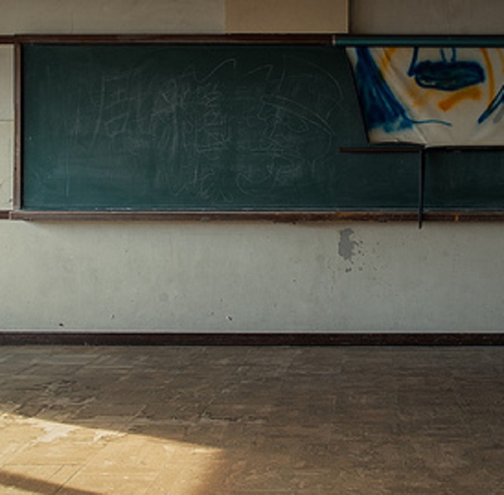 KonashionFan: SDT Background - Japan Classroom