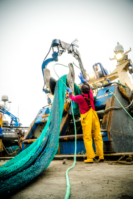 Through the Gaps! - Newlyn Fishing News: Vision IV taking on her prawn ...