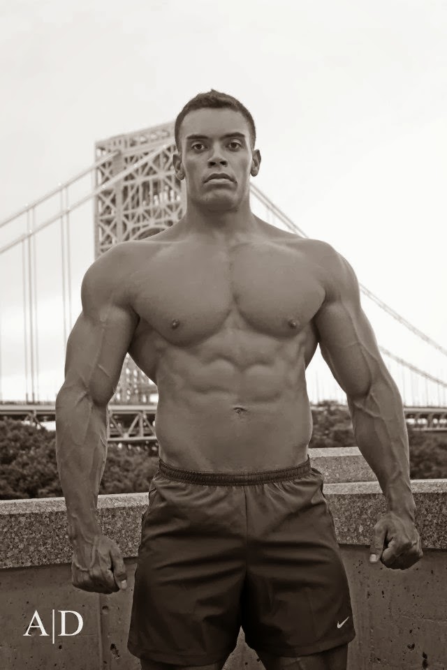 Daily Bodybuilding Motivation: Six Pack Abs Bodybuilder Model Julian Jean