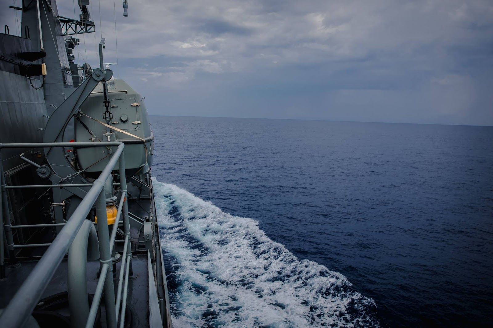 THAIDEFENSE-NEWS: ภาพกิจกรรม หมู่เรือฝึกนักเรียนนายเรือ "Sea Training 2018"