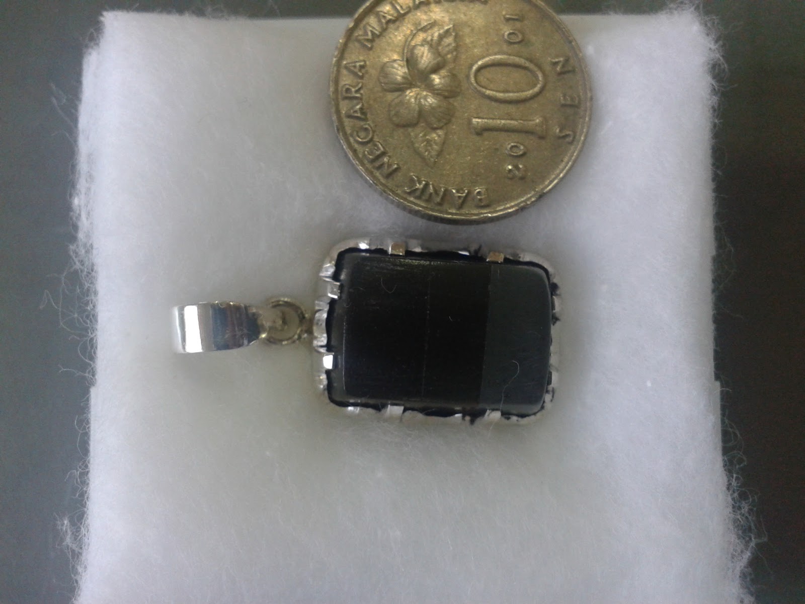 Batu Permata, cincin perak,keris,besi lama,syiling lama,tasbih dan ...