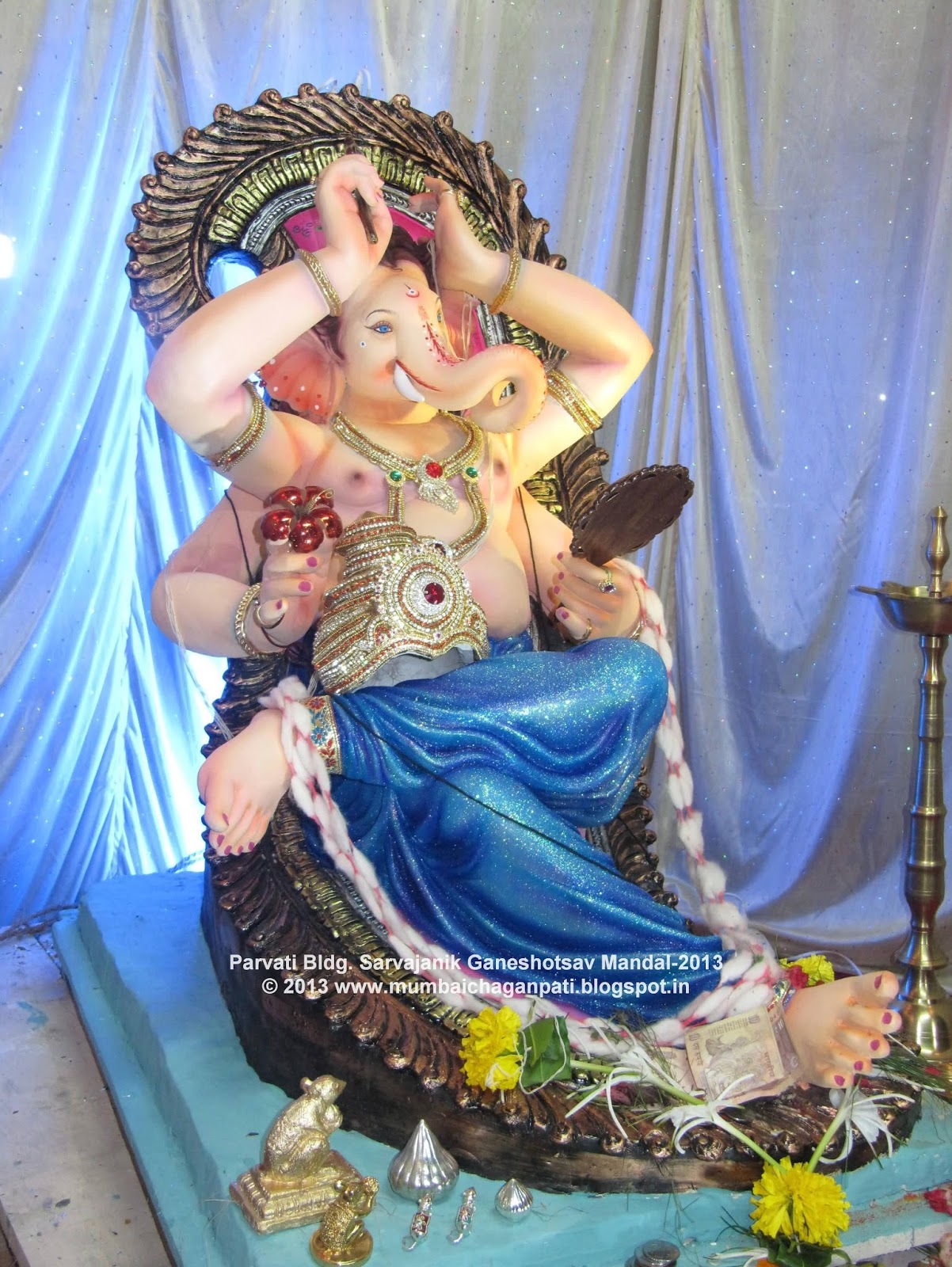 Mumbai Cha Ganpati: Parvati Bldg. Sarvajanik Ganeshotsav Mandal