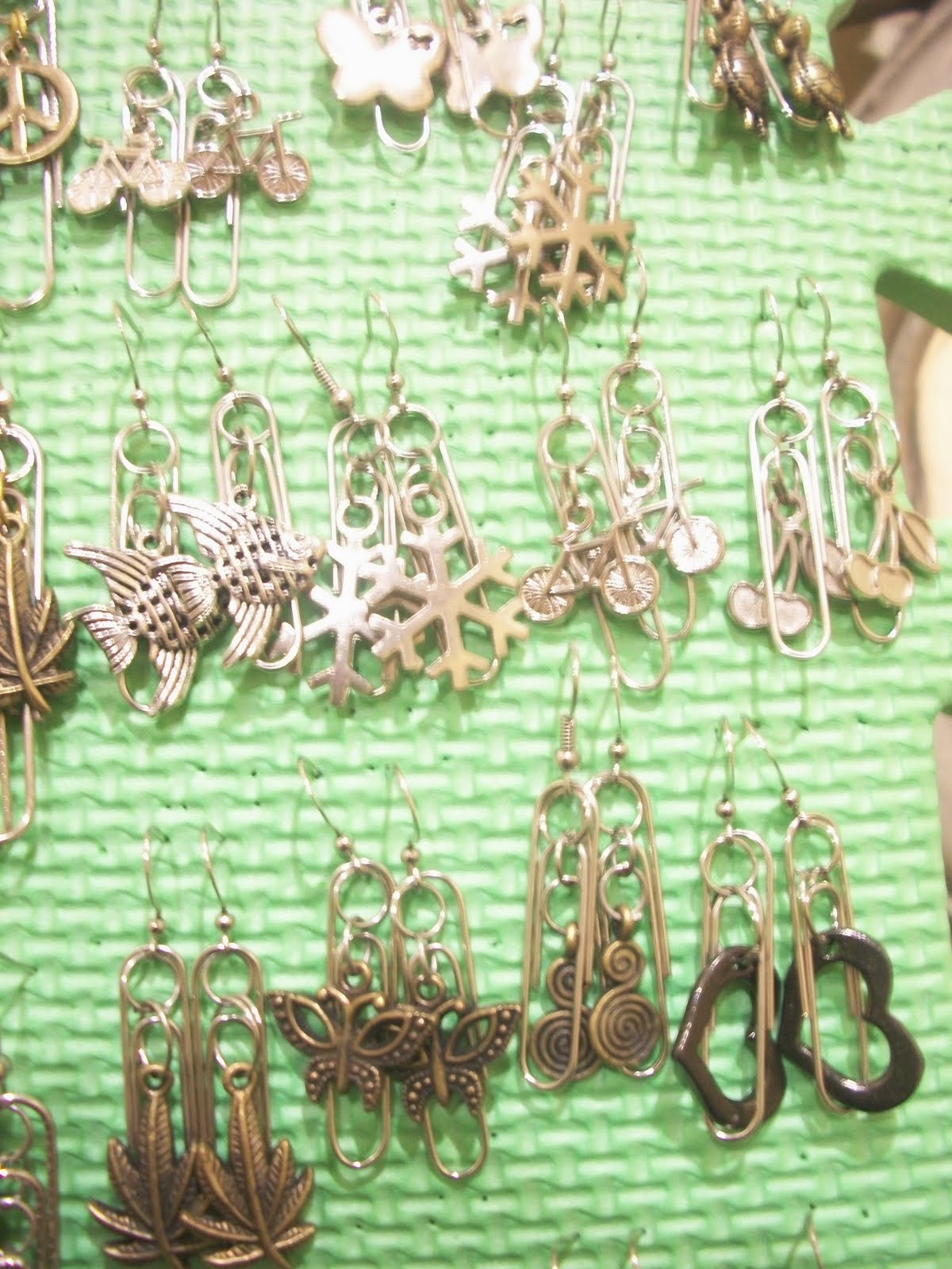 BeadWords Boutique: Paperclip Earrings