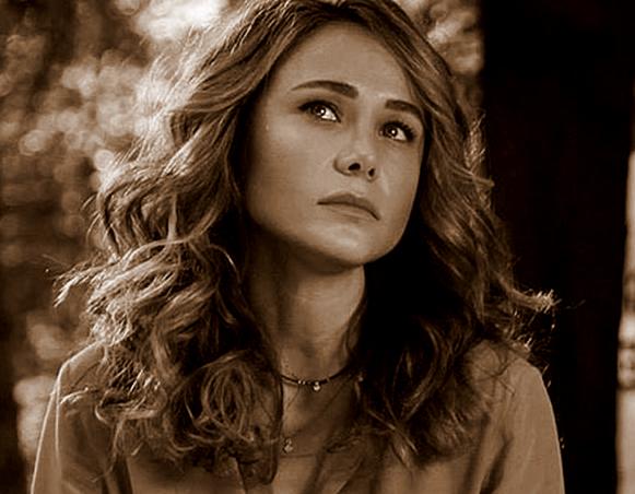 Biografia actritei BURCIN TERZIOGLU aka DENIZ din serialul IERTARE ...