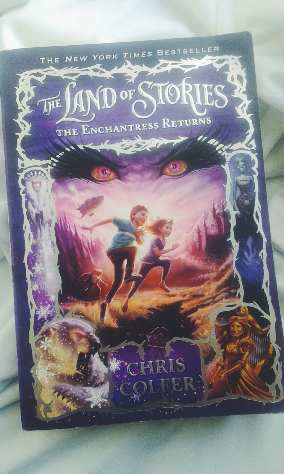 (Opinión del Libro) The Enchantress Returns por Chris Colfer (#2 The ...