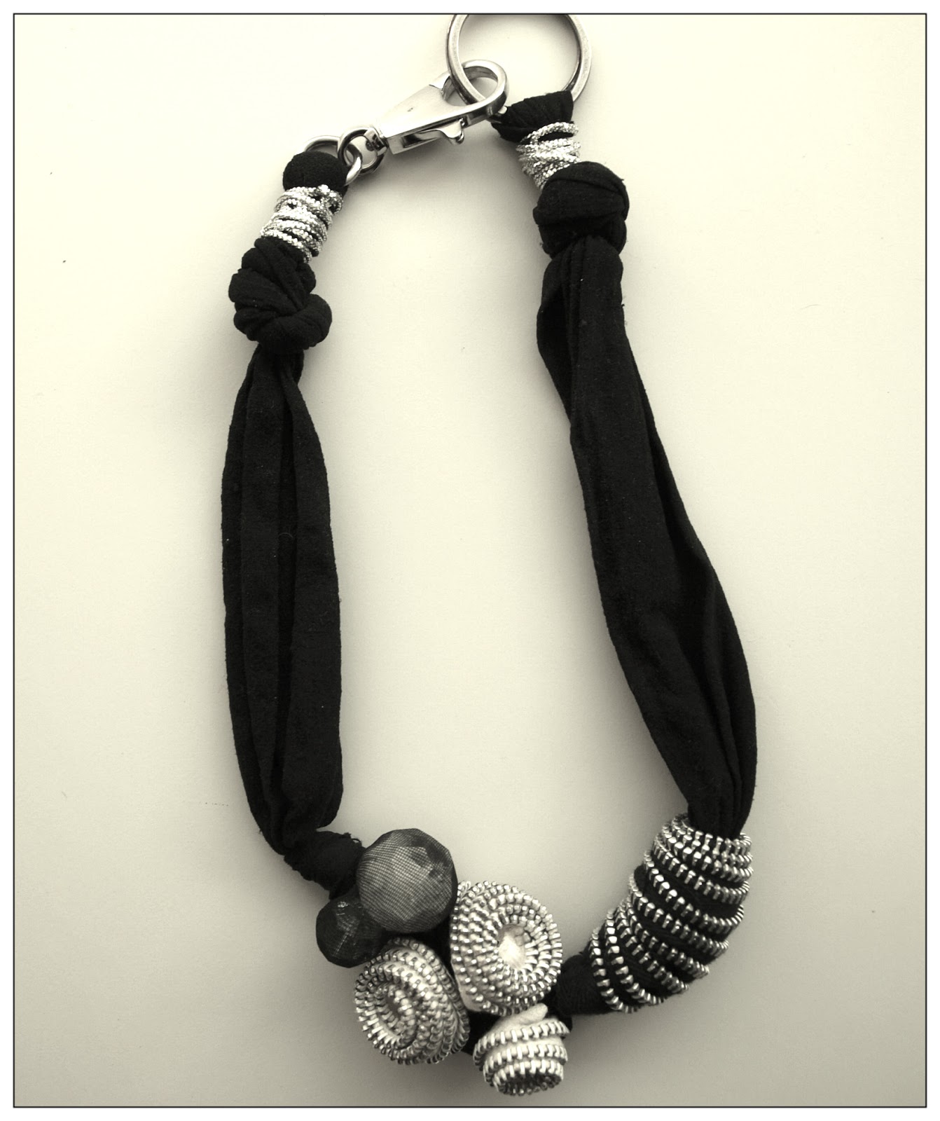 Tailor Spy : So chic handmade necklaces!