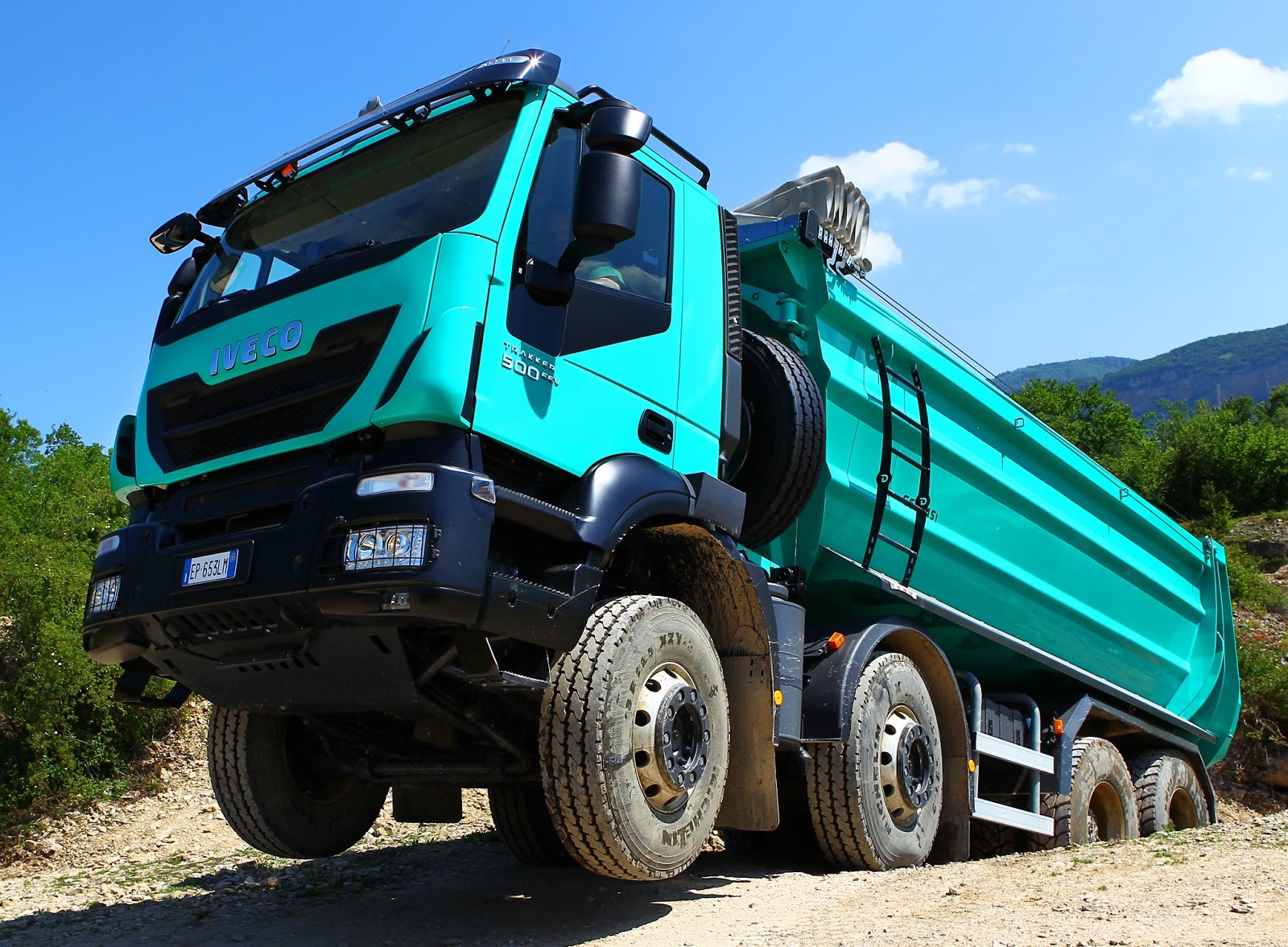JANDMOTORS.COM: The Iveco Trakker (Tipper Truck)