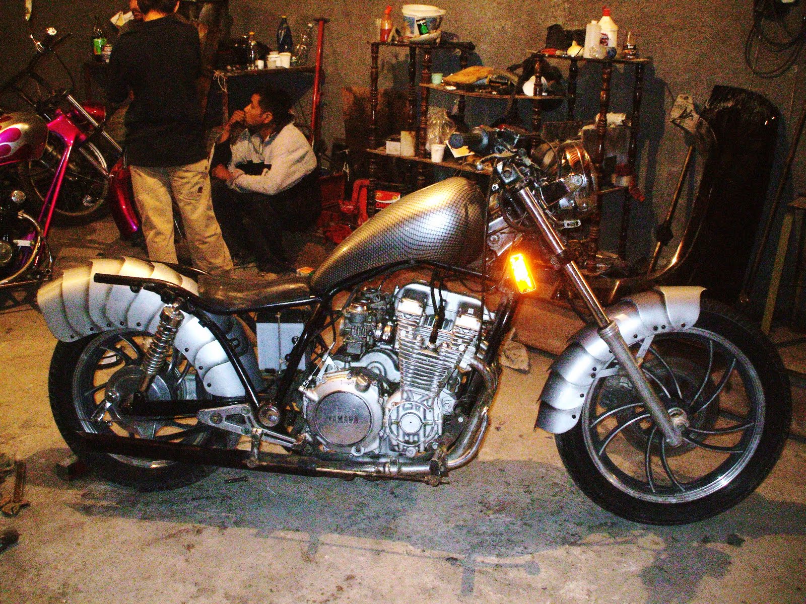 Arte Mexicana Sobre Dos Ruedas: MOTOS CHOPPER