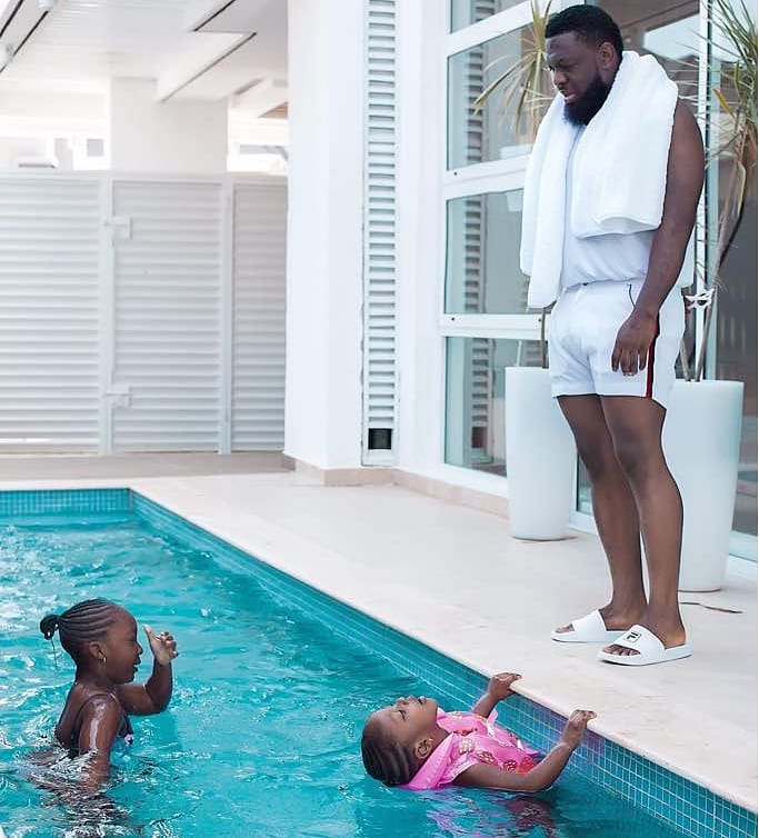 Timaya got his baby mama, Tama Decor a Ranger Rover as 2018 Christmas gift.