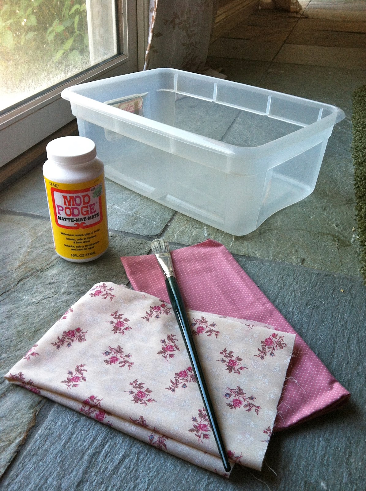 Saleena: DIY: Container Makeover Tutorial
