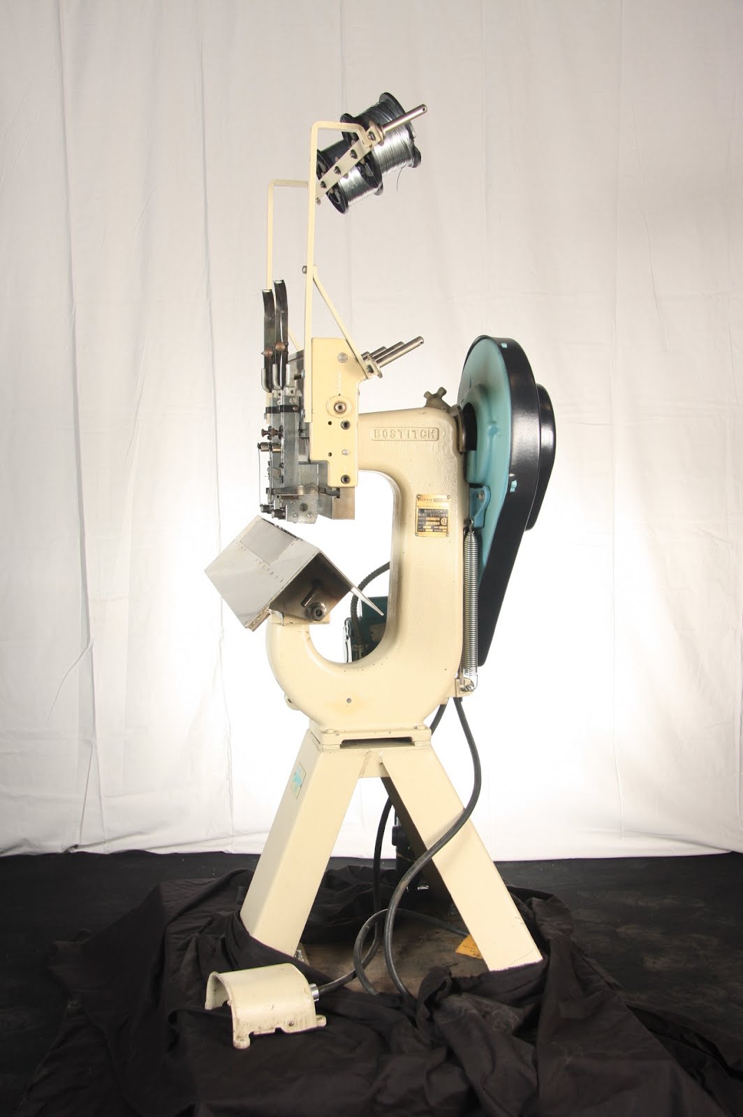 A-1 Carbigraphic Bindery Products, Milwaukee WI: Deluxe Bostitch 17AW ...