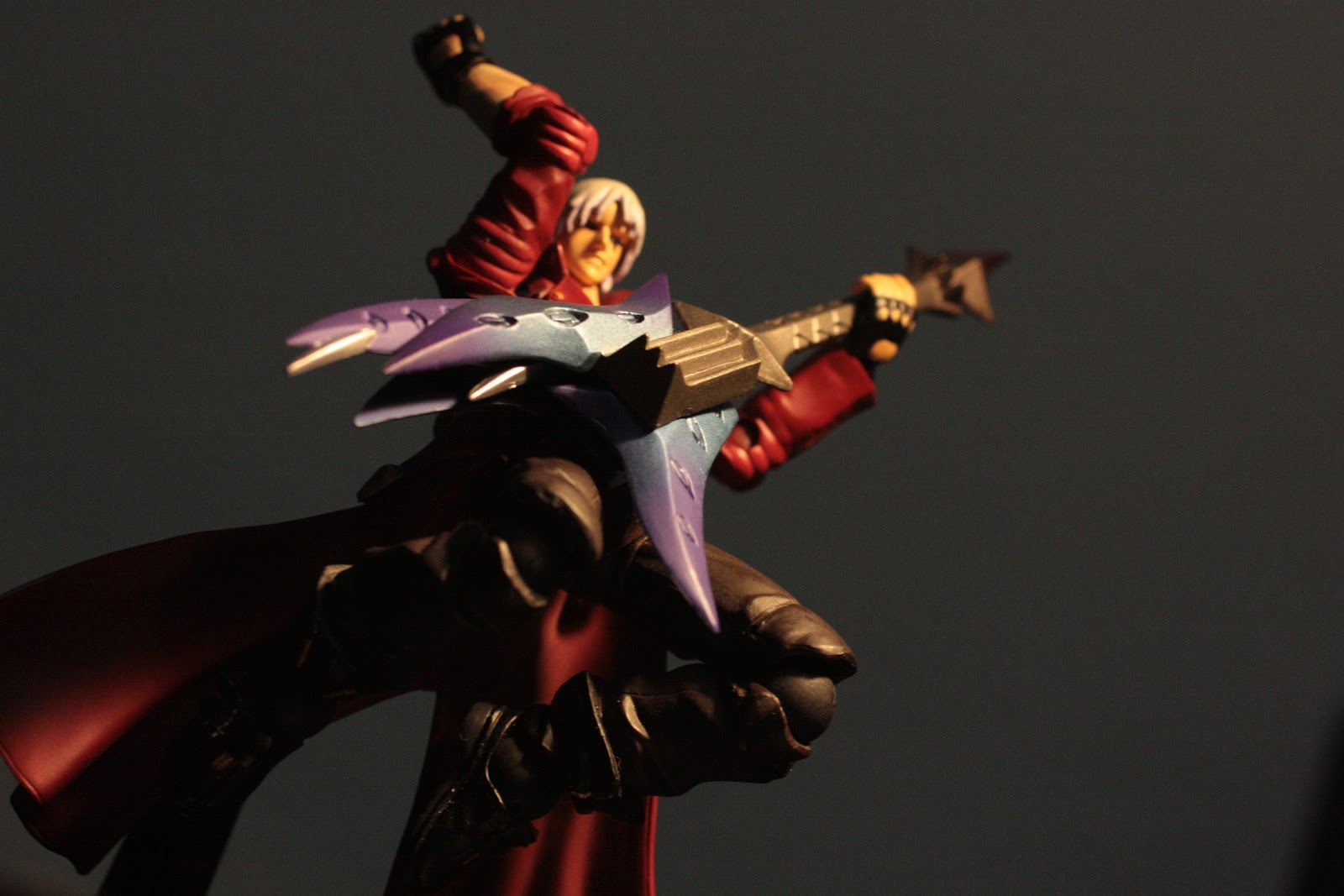 Firestarter's Blog: Toy Review: Revoltech Devil May Cry 3 Dante