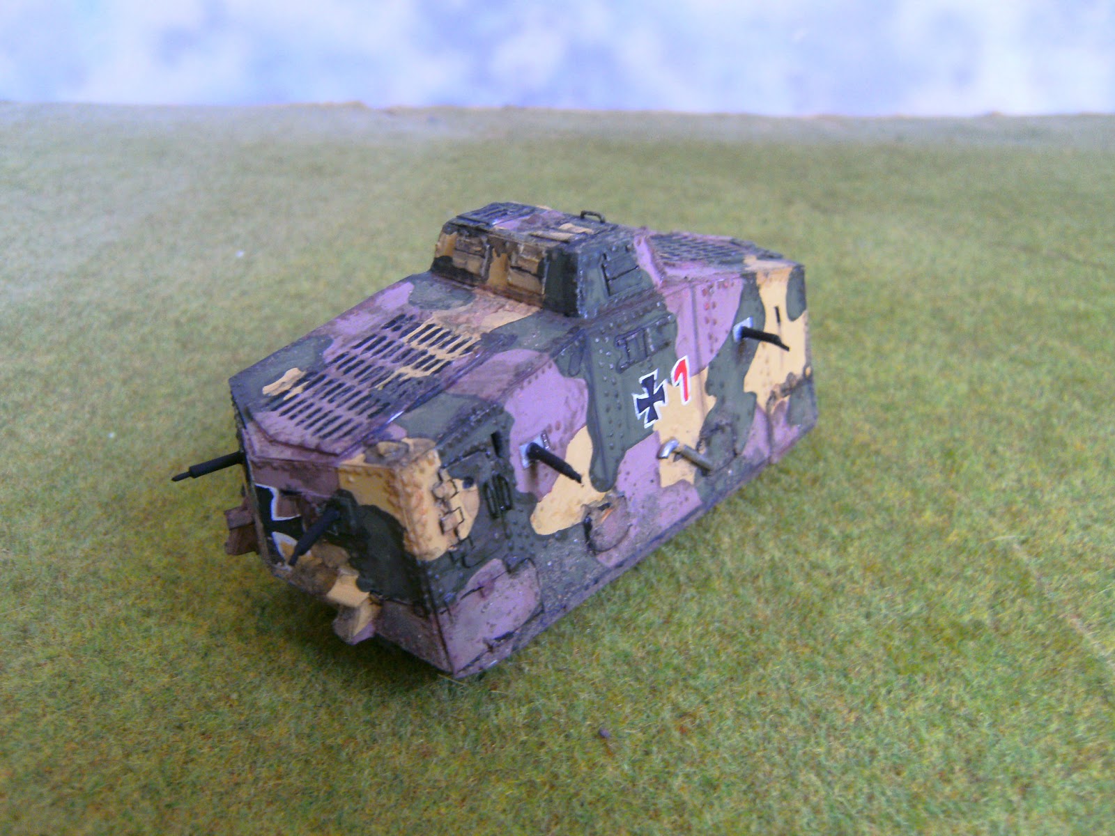 Happyscale-Modellbau: Panzer A7V - papermodel 1:72