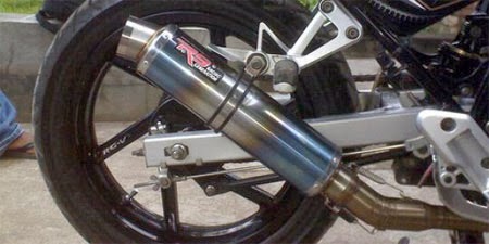 Pengaruh Knalpot Racing Motor dibanding Knalpot Standar Pabrik | Spek Motor