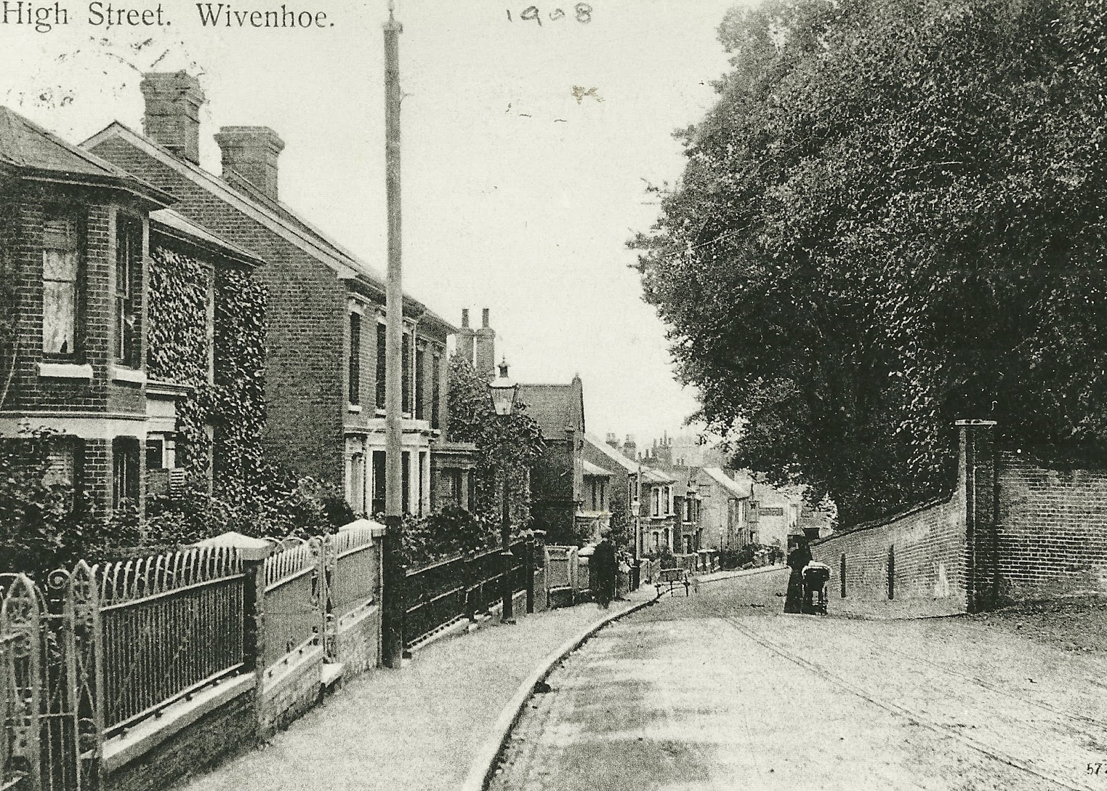 wivenhoe Heritage.: Look at all those lovely railings.