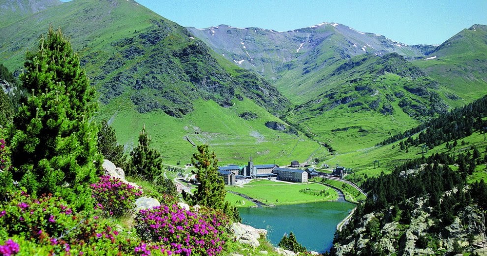 Mis letras y la luna.: La Vall de Núria - El Valle de Nuria