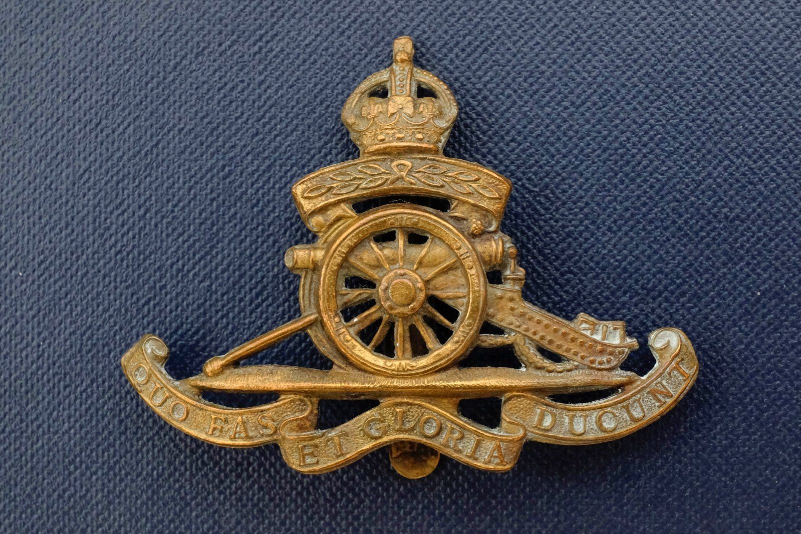 Arnhem Jim: Guidance in Identifying Fake British Regimental Cap Badges