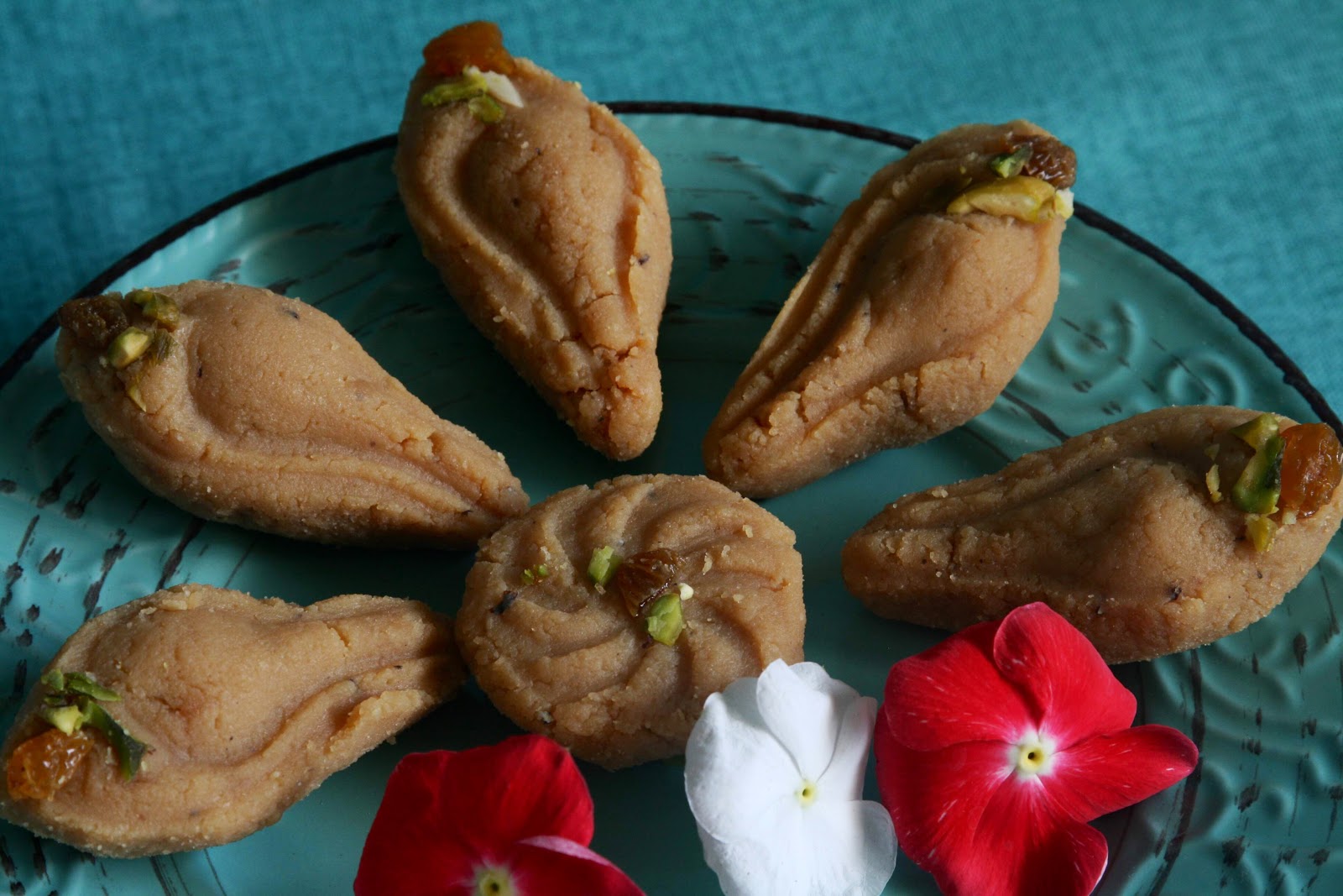 Nolen Gurer Sandesh | Comfort Saveur
