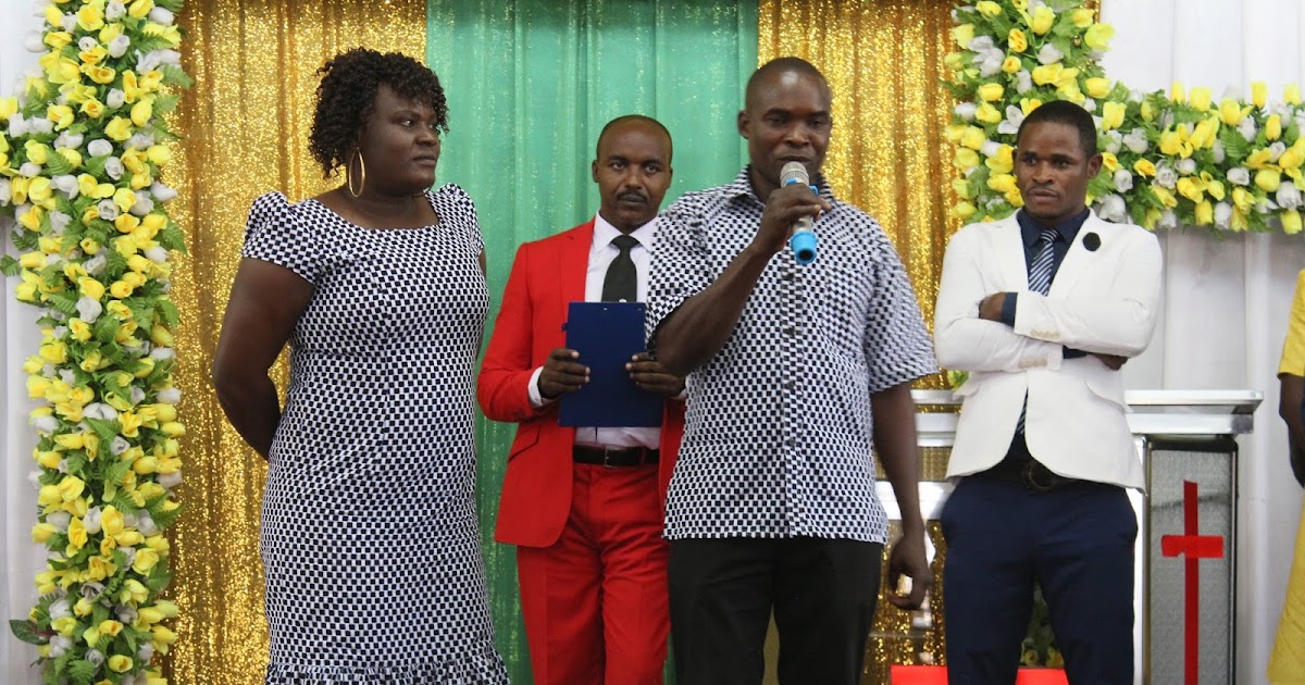 17.09.2017: WANANDOA WAMSHUKURU MUNGU KWA KUFANIKISHA HARUSI YAO