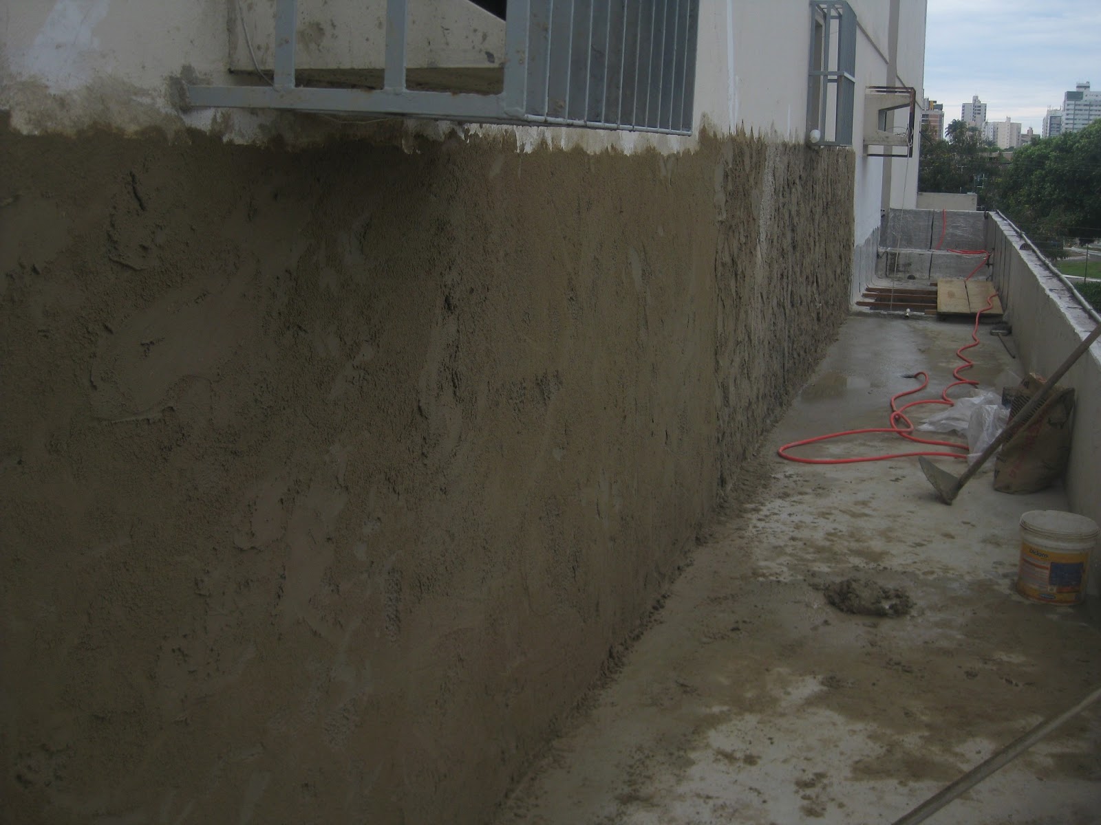 Condomínio do Edifício Antônio Saliba: Reparo lateral prédio e reboco e ...