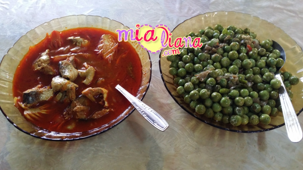 Asam Pedas Ikan Duri Dan Sayur Terung Pipit Goreng